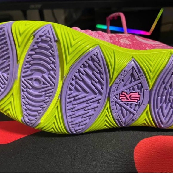 Nike | Shoes | Kyrie Spongebob Patrick Edition | Poshmark